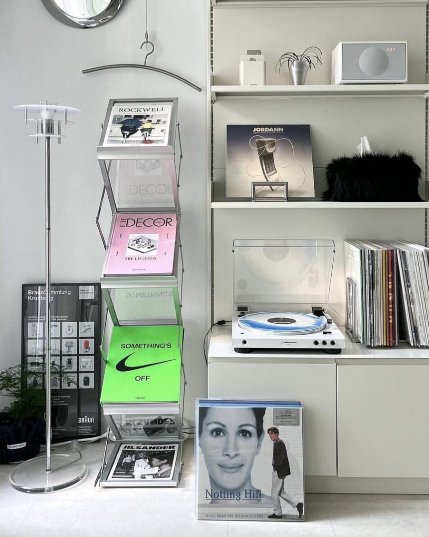 silver magazine rack - シルバーマガジンラック 折りたたみ式 ブックシェルフ 縦長 スリム 150cm 本棚収納 ...